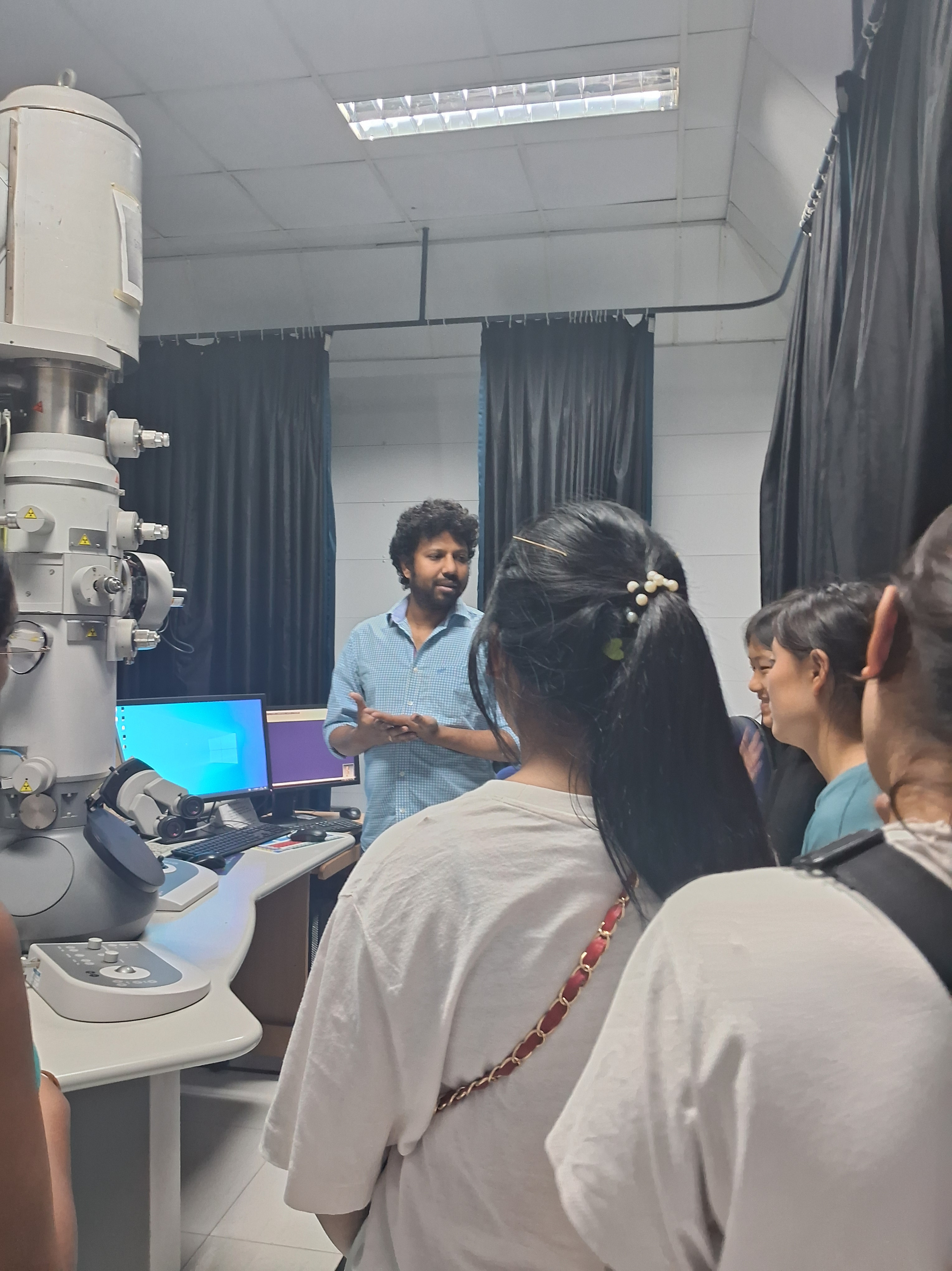 Gallery- Advanced Facility for Microscopy and Microanalysis